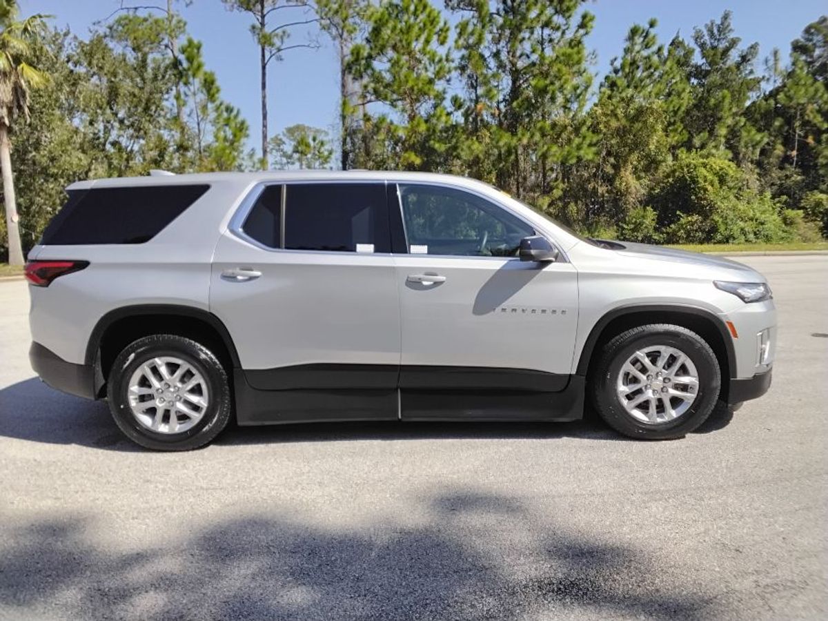 Used 2022 Chevrolet Traverse LS Wheelchair Van - NJ131918A - MobilityWorks Shop